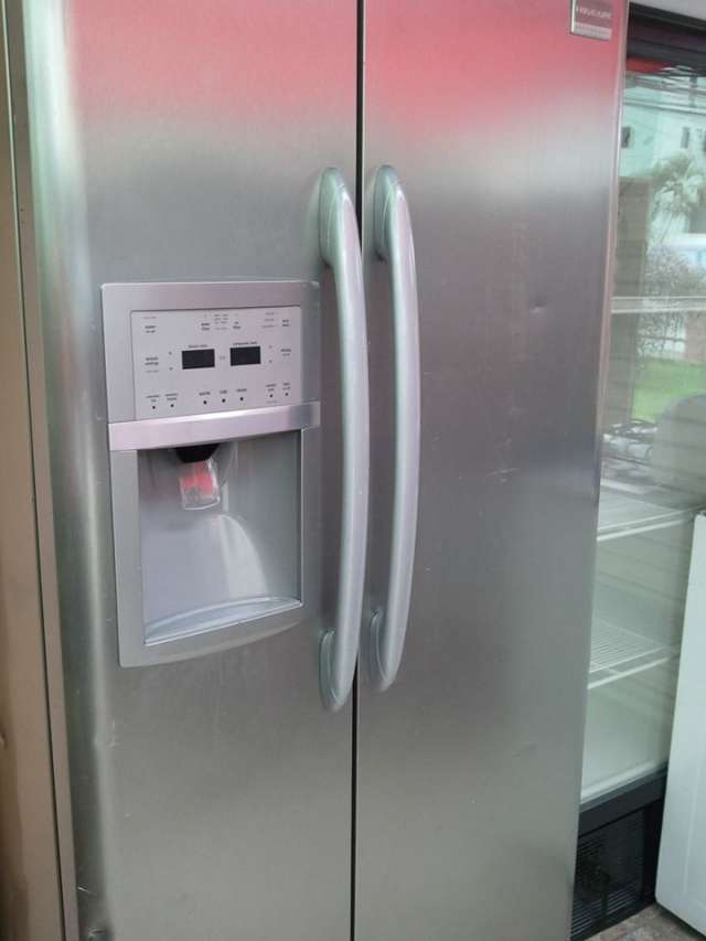 Nevera frigidaire ,cromada,tipo libro en Santo Domingo ...