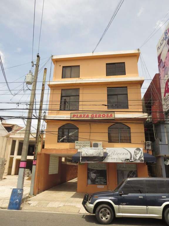 Vendo edificio de locales comerciales en bella vista en Santo Domingo ...